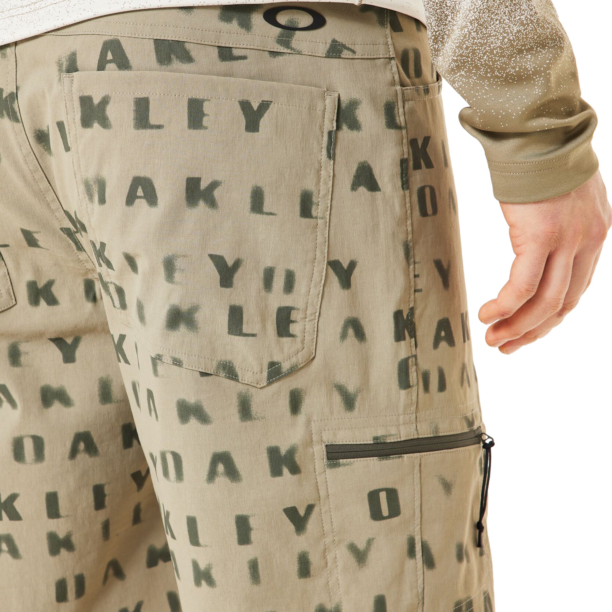 Oakley Heat Wave Shorts - Heat Wave Boulder 7AU - 406882-7AU ...